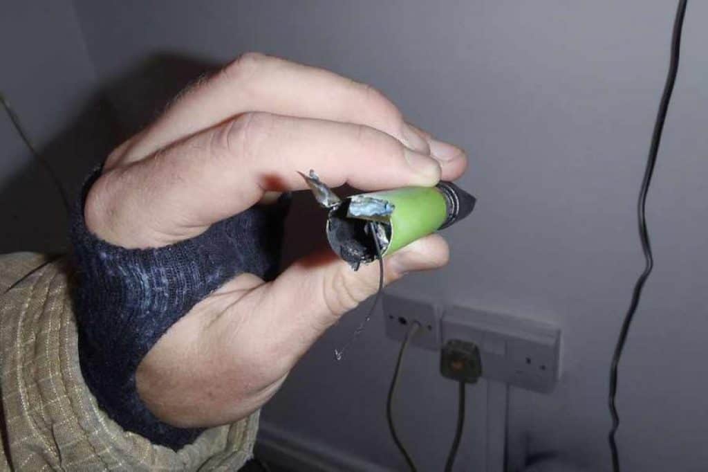 What’s Causing Some E-Cigs to Explode?! - E-Cigs Advice